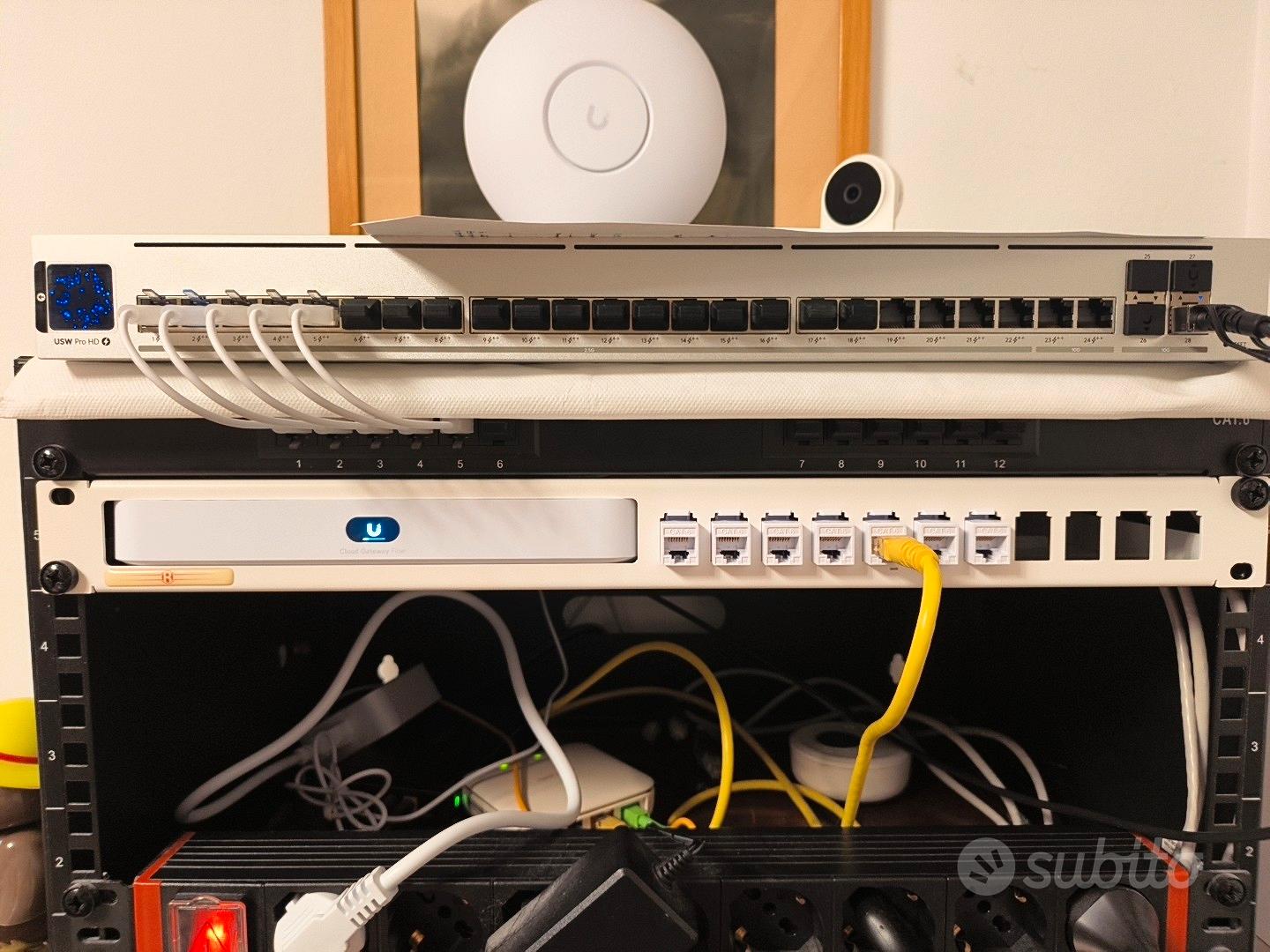 Rack Mount Ubiquiti UniFi UCG Fiber - Informatica In vendita a Milano