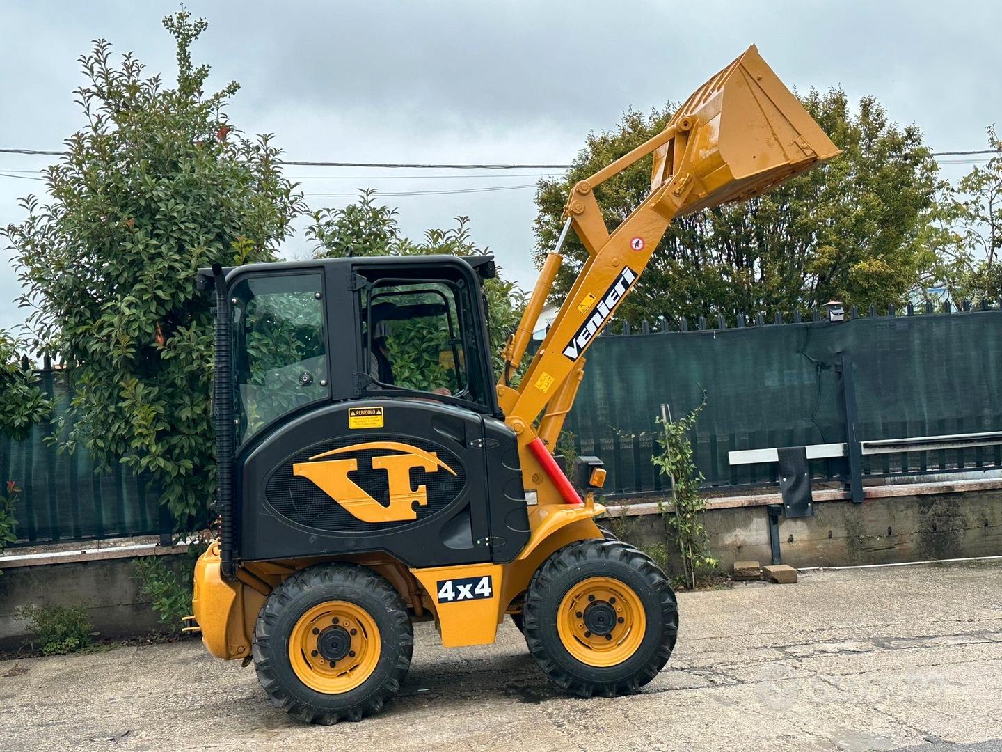 Subito - 2D Macchine Srl - P132 Mini pala cabinata - terna 4x4x4 ...