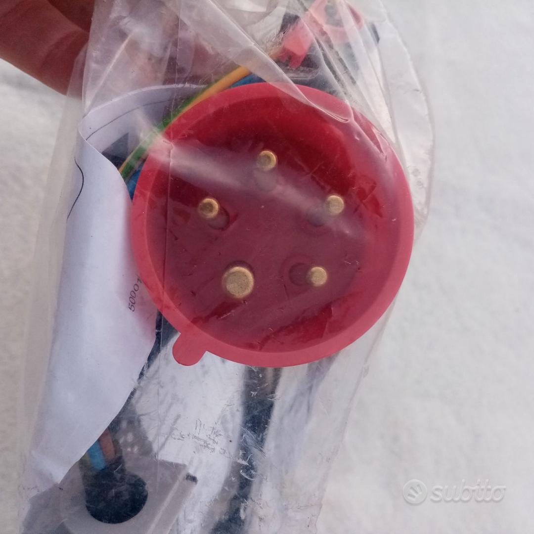 Presa 400 V 16A e 1 presa 380 V 3P+1P - Giardino e Fai da te In vendita a Imperia