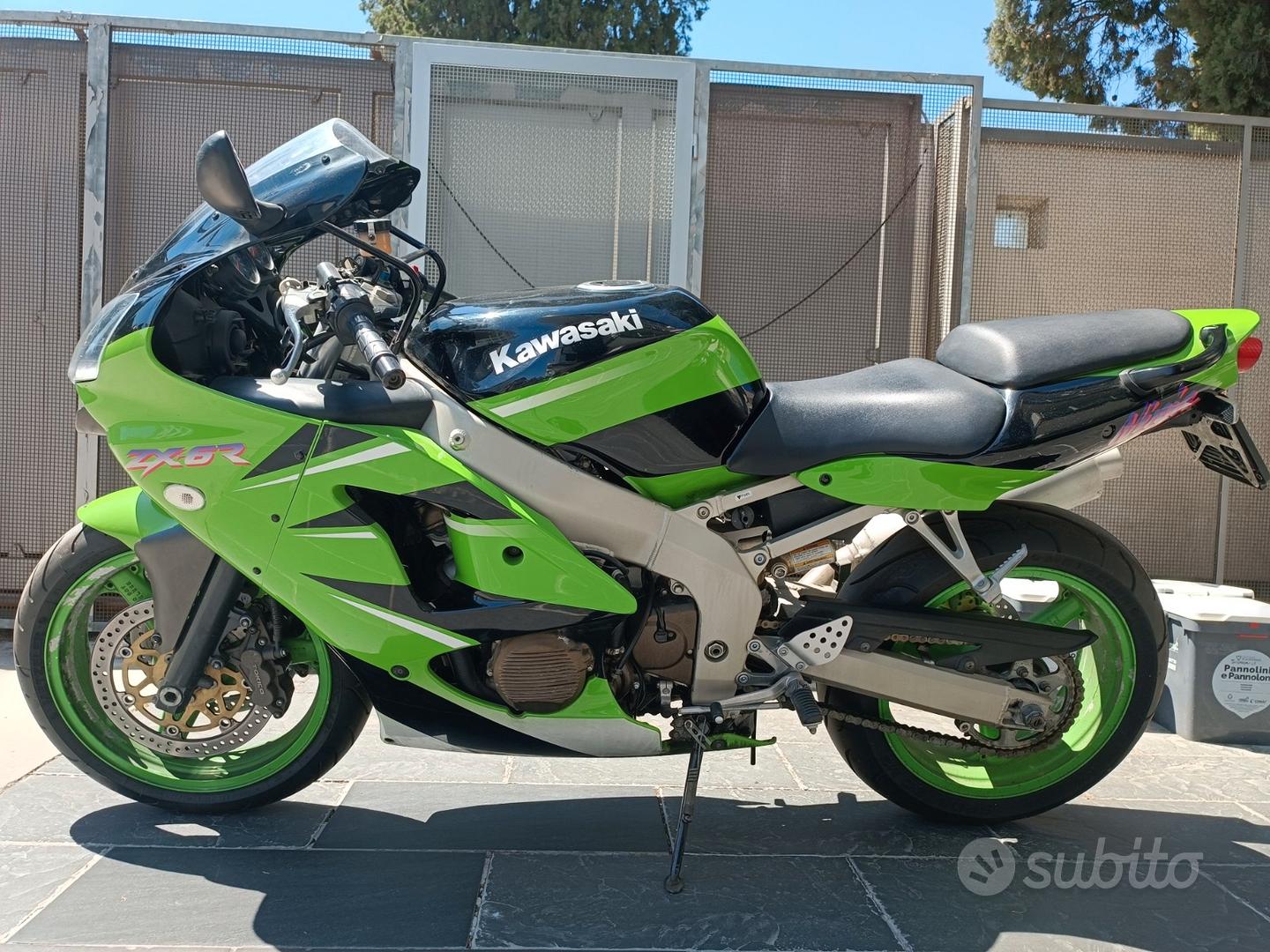 Kawasaki Ninja ZX6R storica Anno 2000 - Km 17.817 - Moto e Scooter In ...