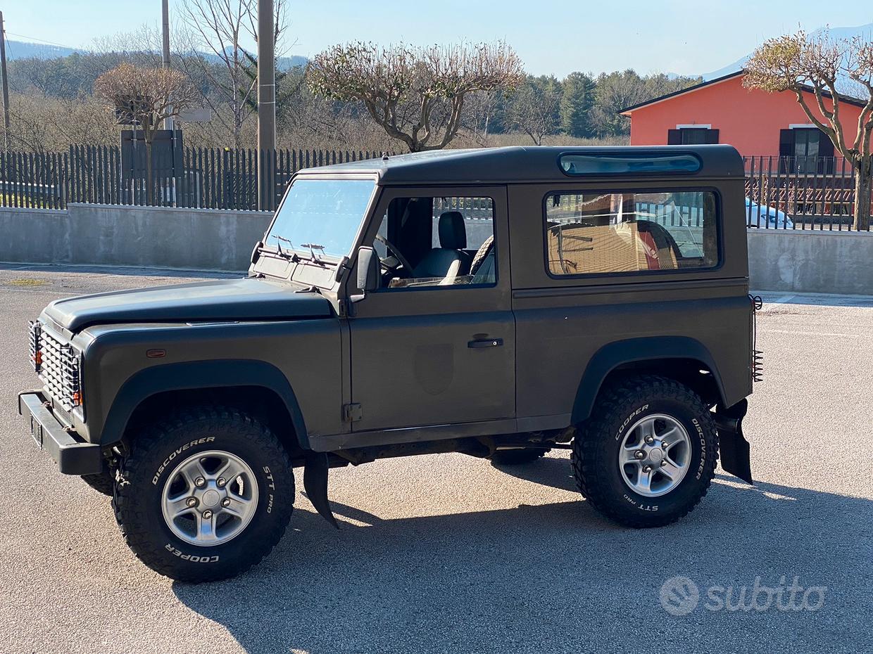 LAND ROVER Defender usata in vendita in Campania - Subito.it
