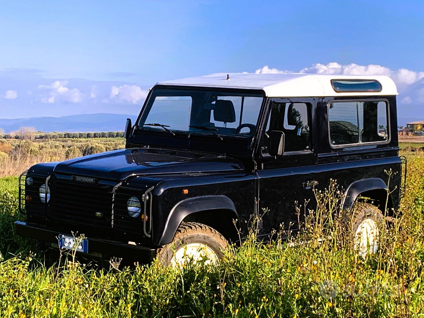 LAND ROVER Defender 90-H Top 300 TDI - Auto In vendita a Cosenza