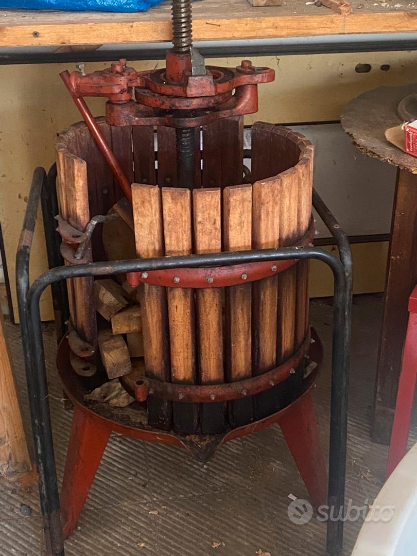torchio per uva (per fare vino) - Giardino e Fai da te In vendita a Caserta