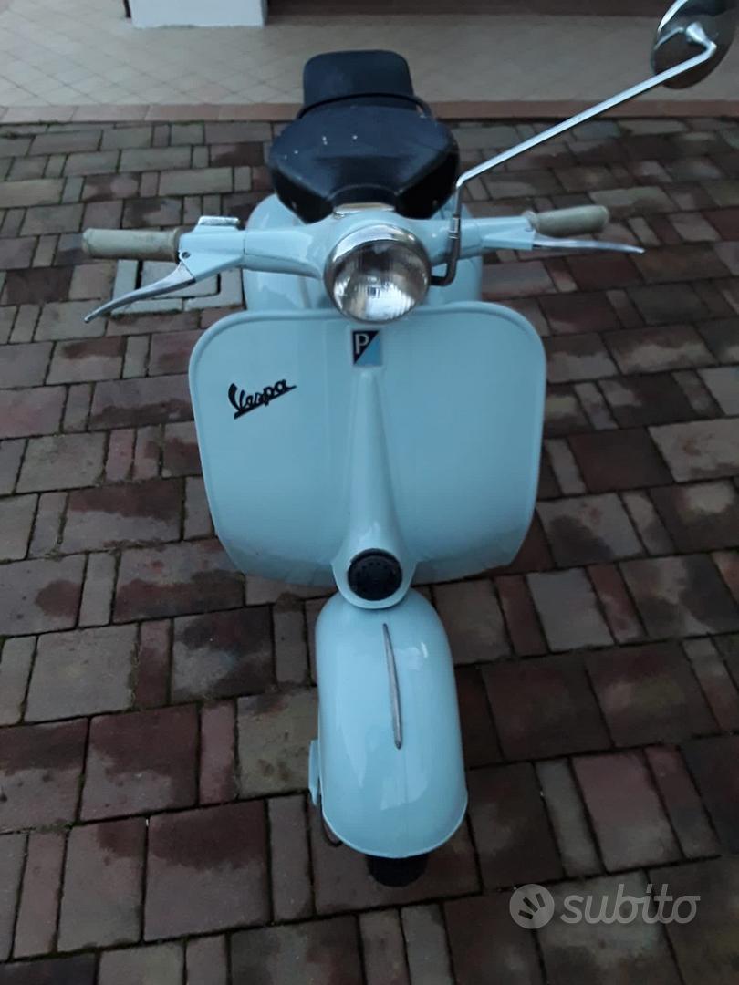 Piaggio vespa d'epoca cc. 125 mod. VNB del 1960 - Moto e Scooter In ...