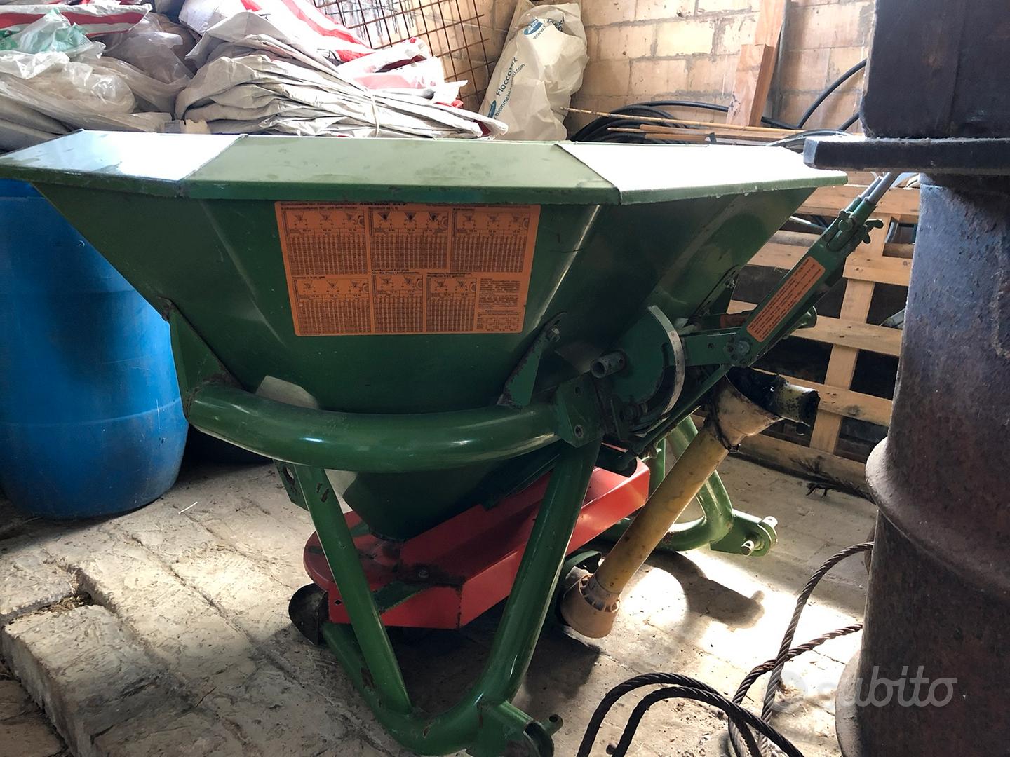 Spandiconcime Amazone ZA-F 402 doppia ventola - Veicoli commerciali In ...