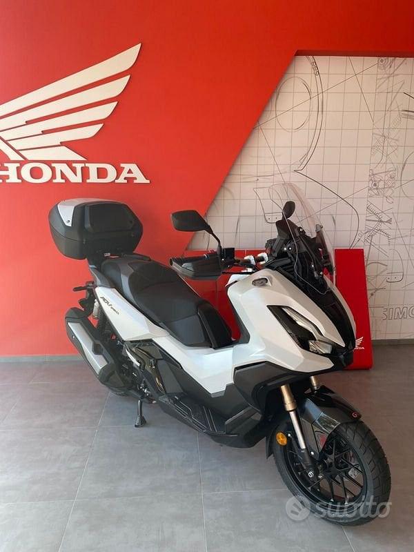 Subito - GRANDIAUTO RIVIERA - Honda ADV 350 SMART TOP BOX - Moto e ...