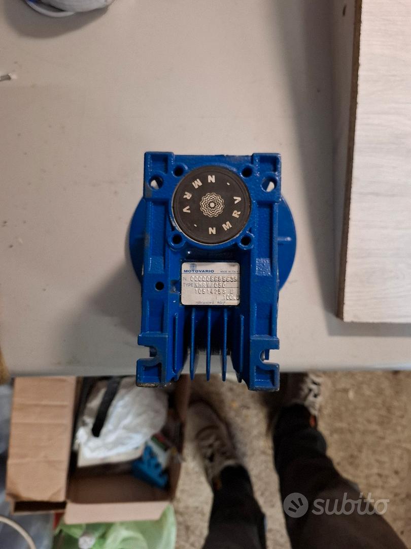 motorduttore a vite motovario NMRV/050 i100.0 - Giardino e Fai da te In ...