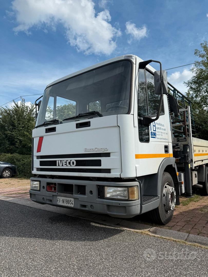 Iveco 100 e 15 100 con gru hiab 070/a - Veicoli commerciali In vendita ...