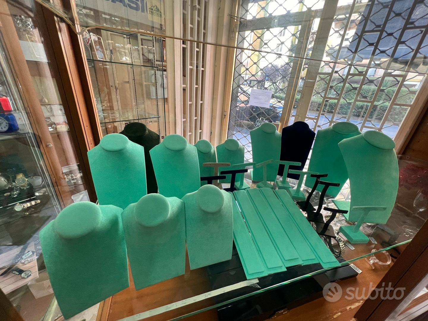 Espositori vari in velluto - Altri In vendita a Caserta