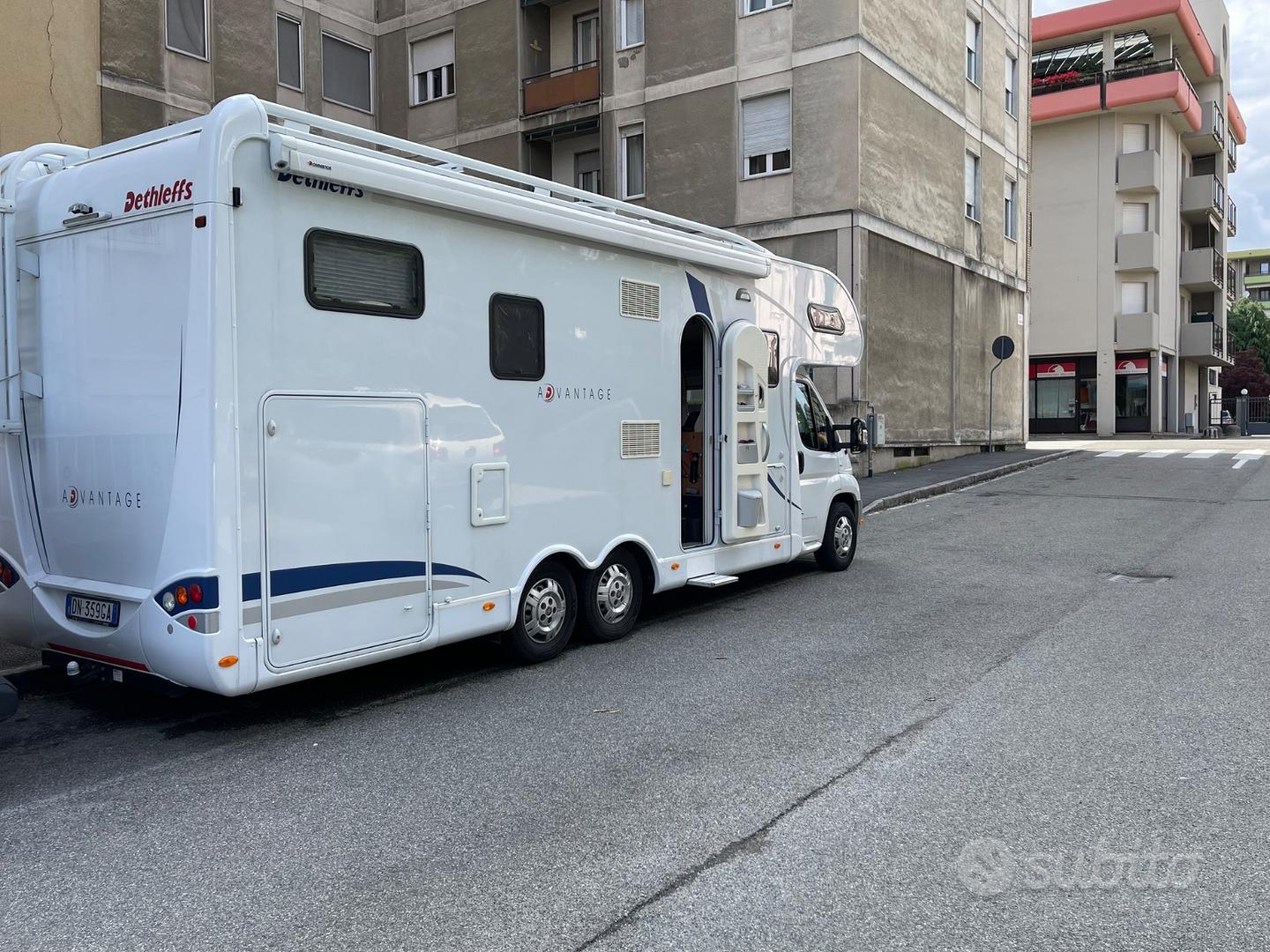 Camper dethleffes tre assi - Caravan e Camper In vendita a Biella