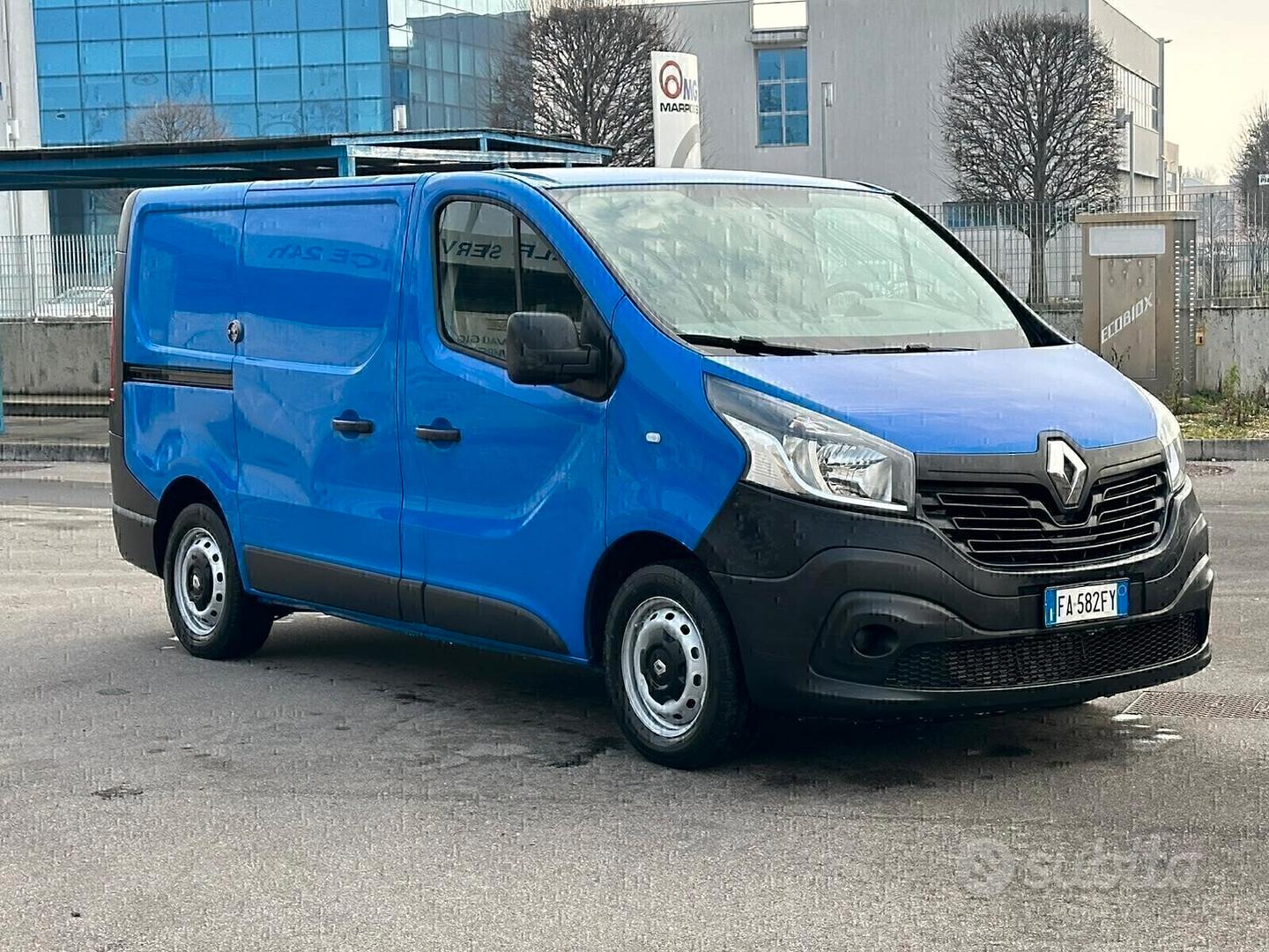 Subito - VEZI AUTO - RENAULT TRAFIC ANNO 2015 PRONTO ALL'USO! SUPER PRE ...
