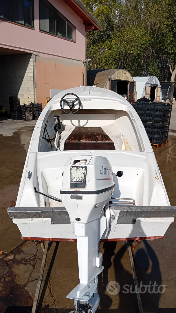 Barca a motore con carrello - Nautica In vendita a Oristano