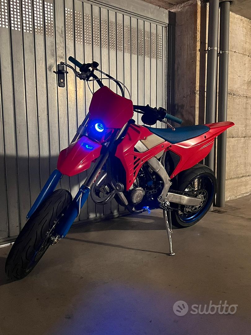 TM SMR 125 FI 2022 - Red Dream replica 97 ore - Moto e Scooter In ...