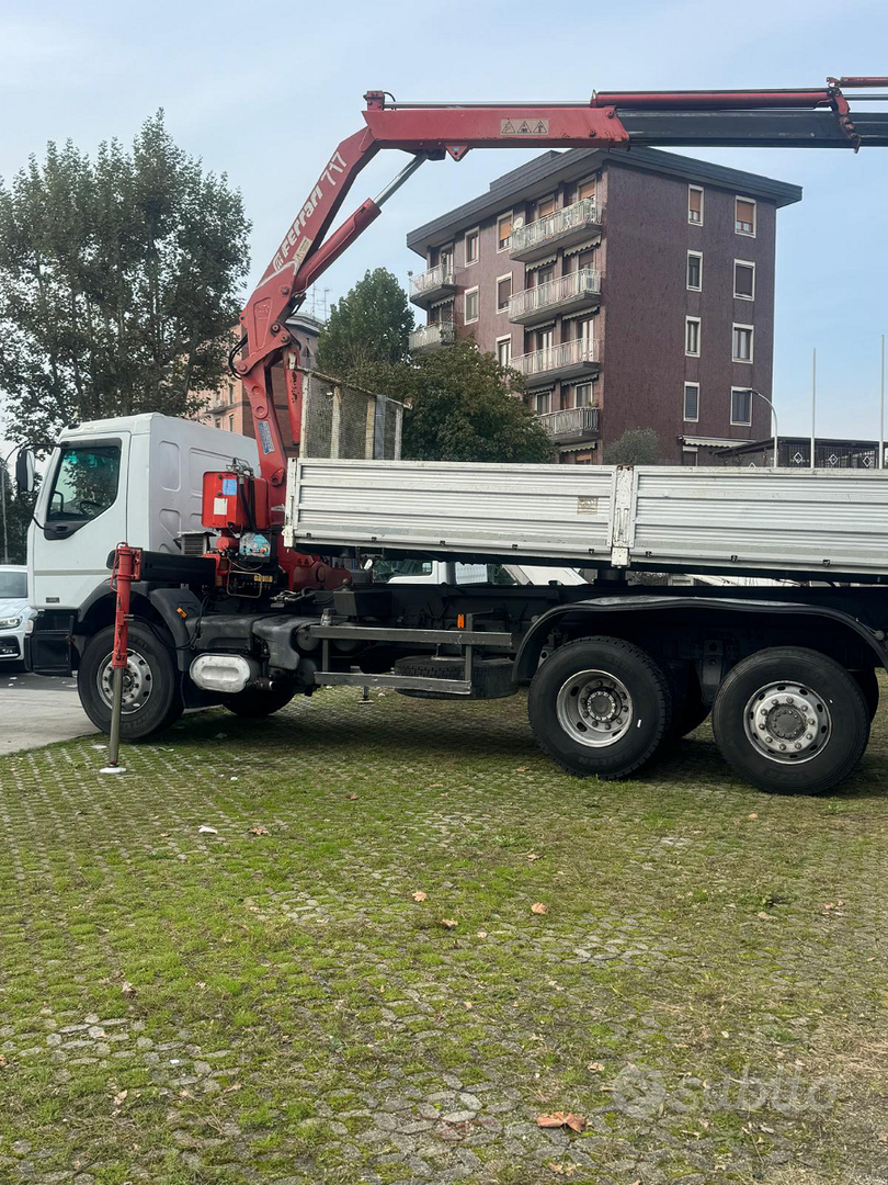 Reanult 320 3 assi con ribaltabile 3 lati e gru - Veicoli commerciali ...