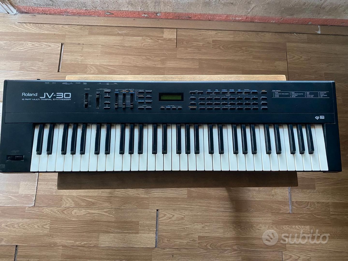 Vintage Roland JV 30 - Strumenti Musicali In vendita a Lecce