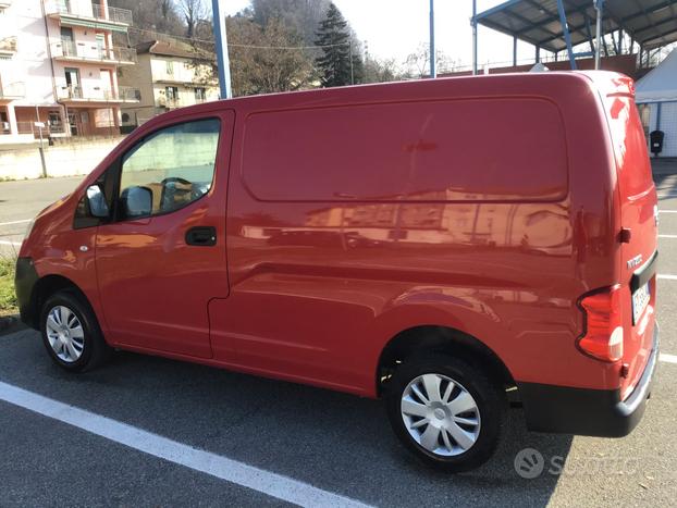 Furgone Usato Nissan Nv 200 Veicoli Commerciali In Vendita A Molare Alessandria