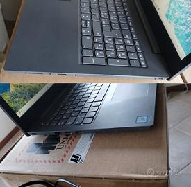 Lenovo V130 15,6" FHD 8GB DDR4 M.2 750GB Win11 - Informatica In vendita ...