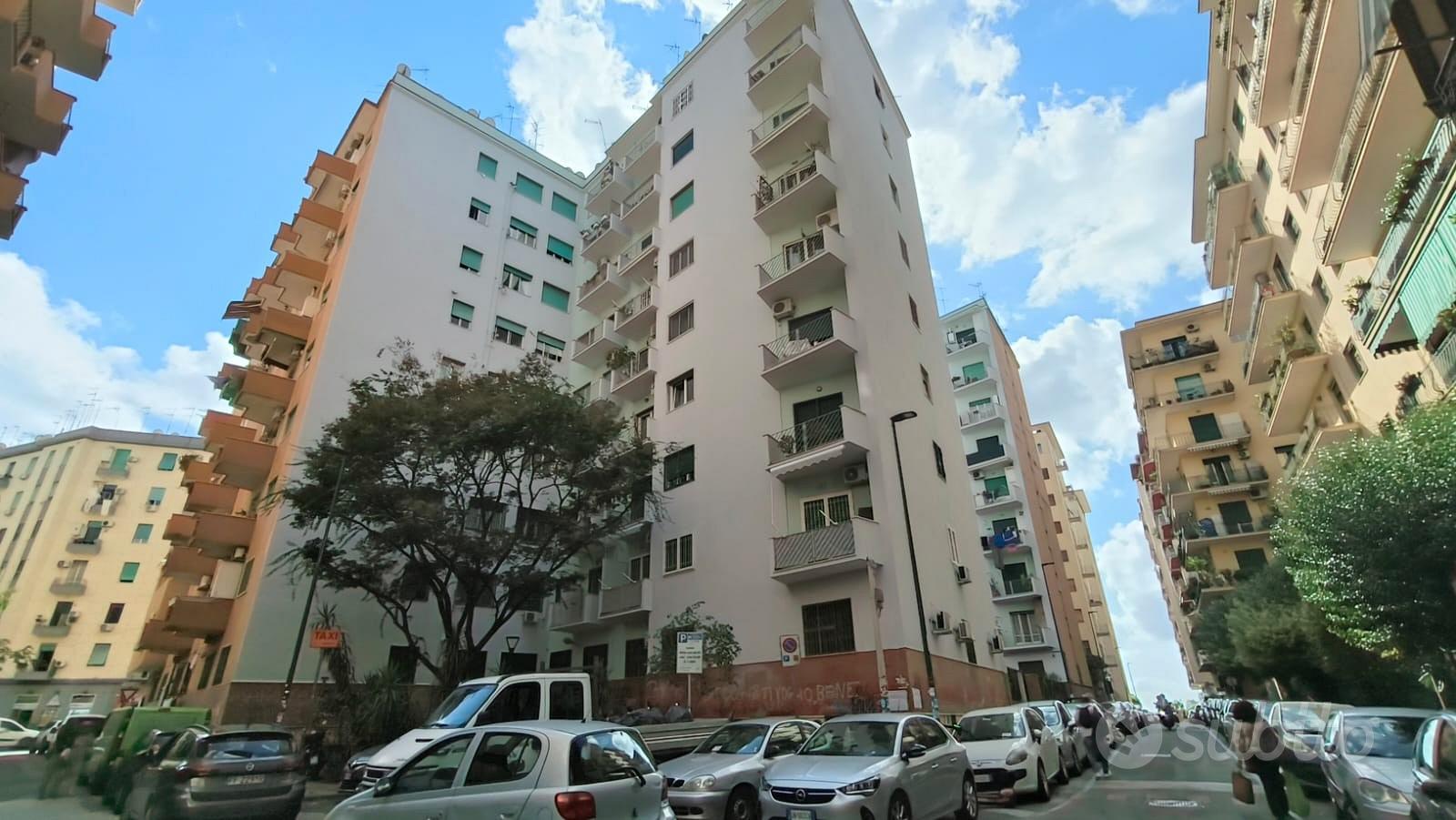Via cilea appartamento ampia quadratura - Appartamenti In vendita a Napoli