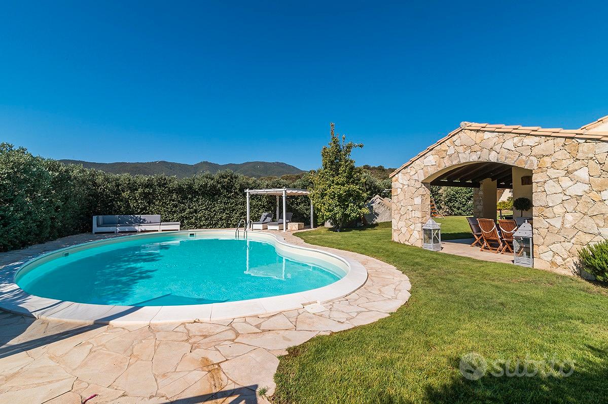 Villa a castiadas con piscina privata - Case vacanza In affitto per ...