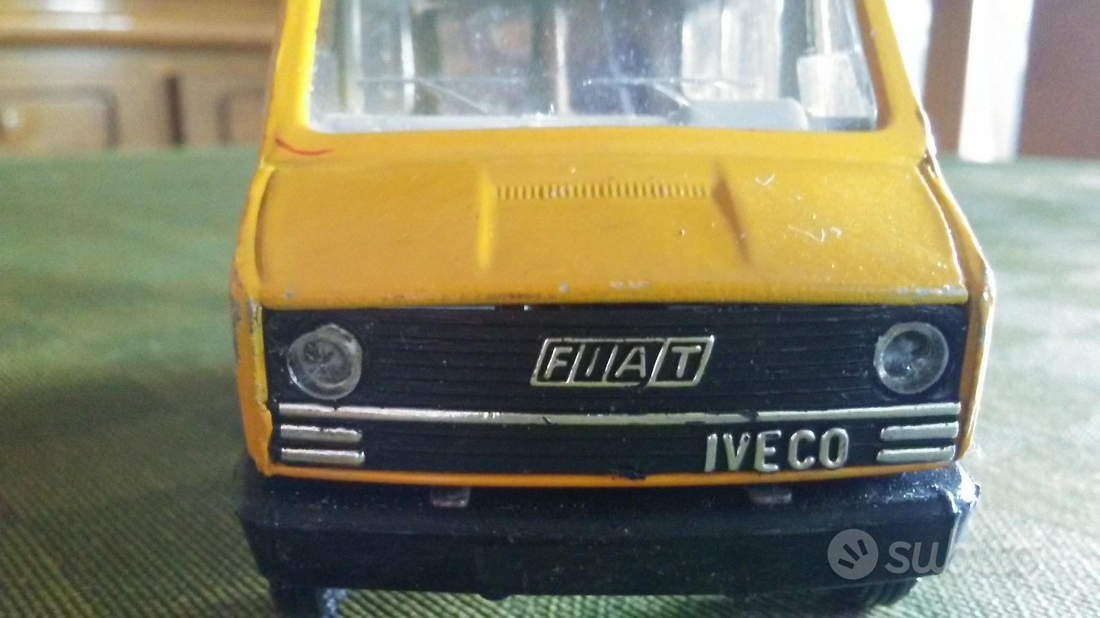 Fiat iveco turbo dailly old cars 1\43 - Collezionismo In vendita a Napoli