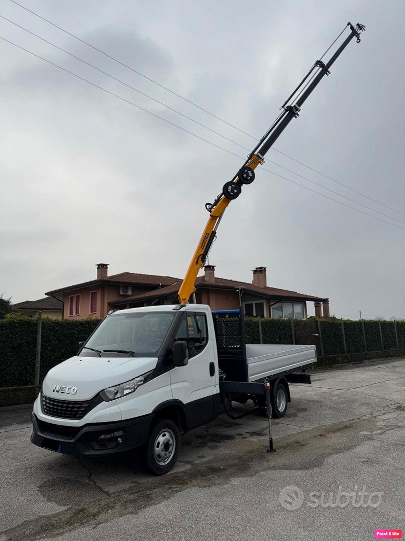 IVECO Daily 35C14 Gru Copma 35.3 + cassone fisso - Veicoli commerciali ...