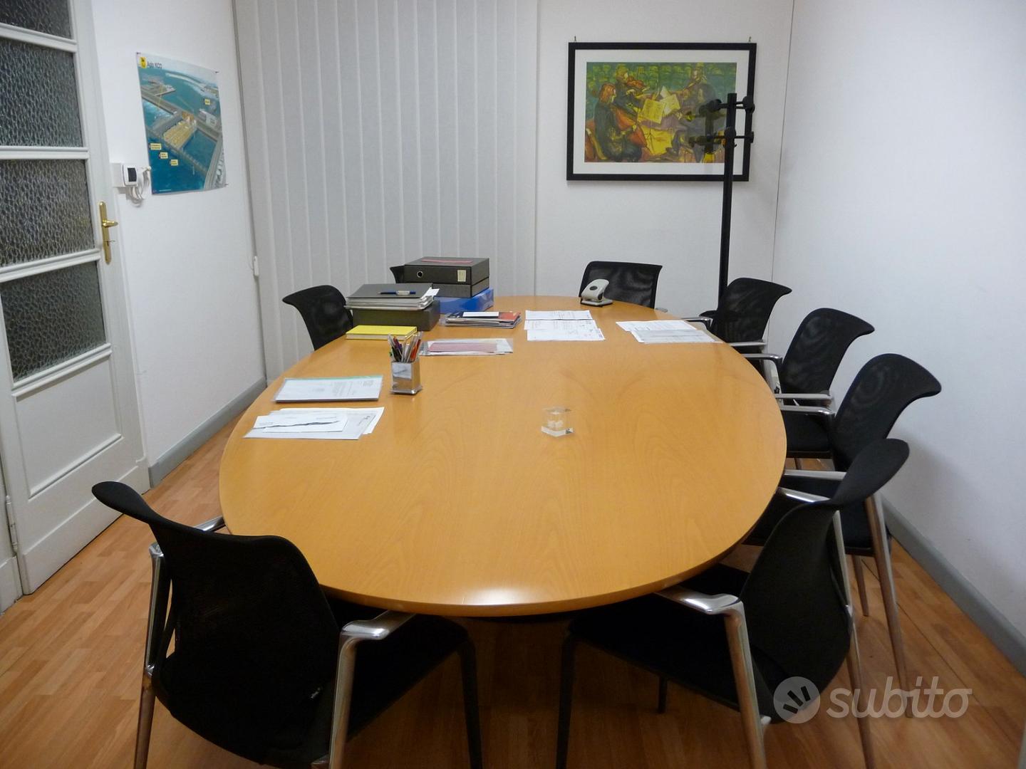Tavolo ovale riunioni ufficio - Arredamento e Casalinghi In vendita a ... Tavolo ovale riunioni ufficio - Arredamento e Casalinghi In vendita a ...