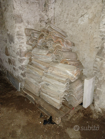 Tegole coppi antichi circa 700 pezzi