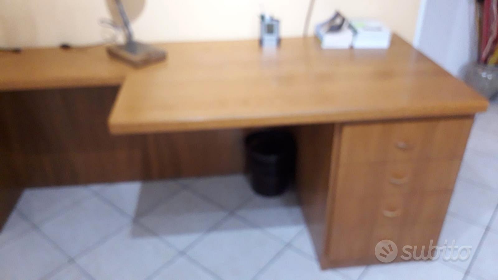 Scrivania - Arredamento e Casalinghi In vendita a Milano