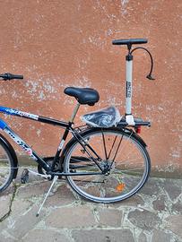 Bici-city bike + lucchetto + 2 pompe + sellino - Biciclette In vendita a Modena