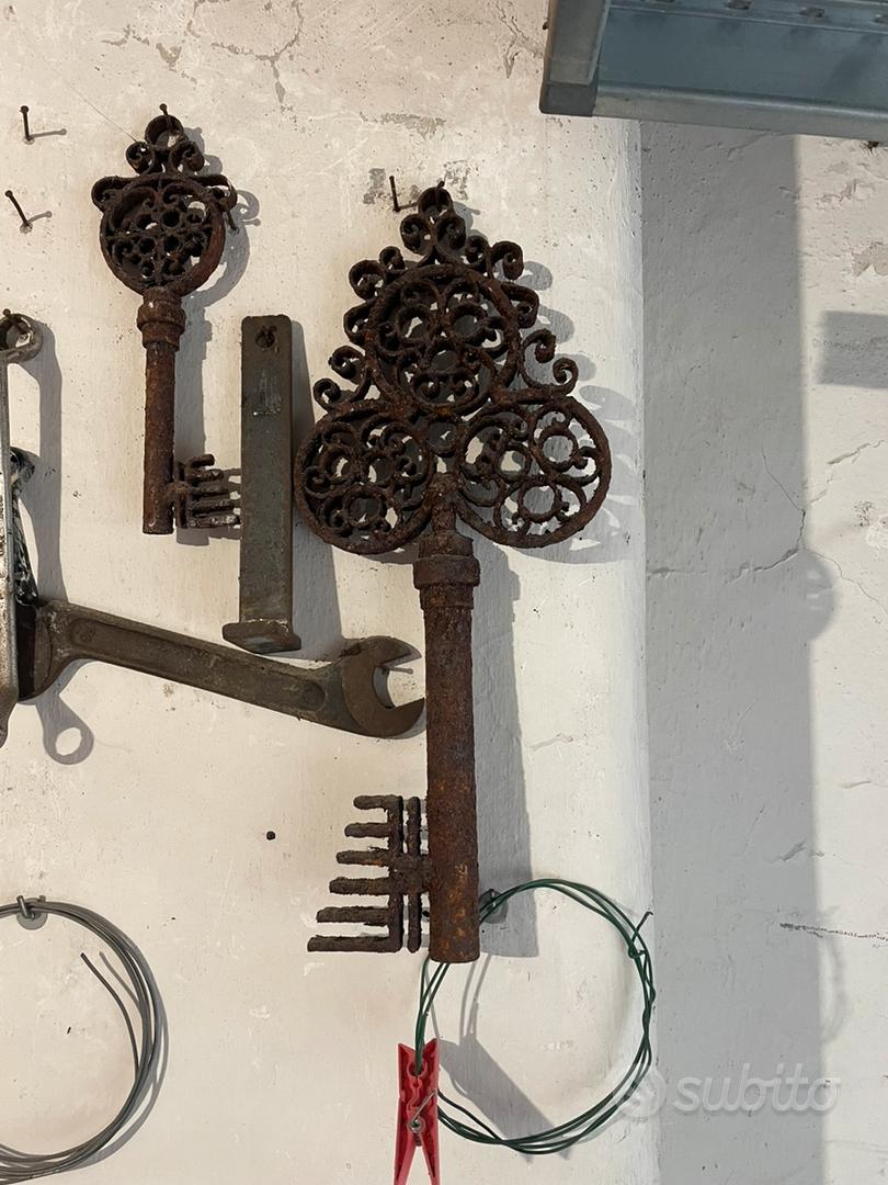 Chiavi in ferro antiche - Collezionismo In vendita a Roma