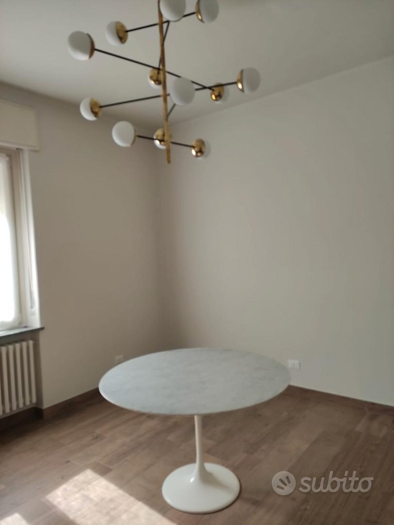Tavolo modello Saarinen - Arredamento e Casalinghi In vendita a Torino Tavolo modello Saarinen - Arredamento e Casalinghi In vendita a Torino