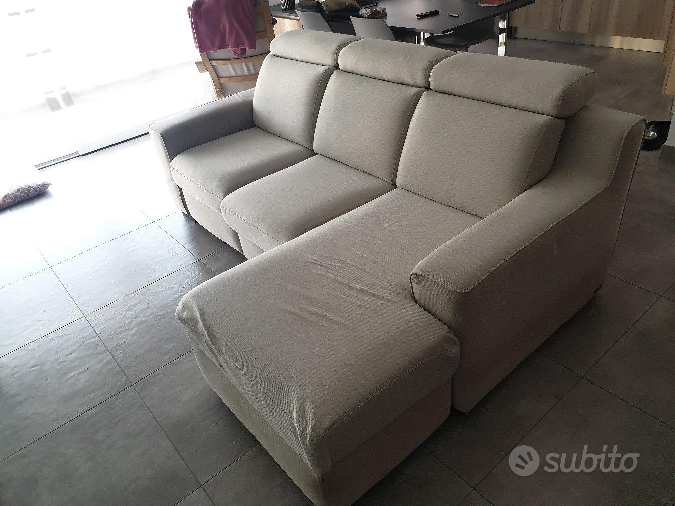 Divano con penisola poltrone sofà - Arredamento e Casalinghi In vendita a Milano