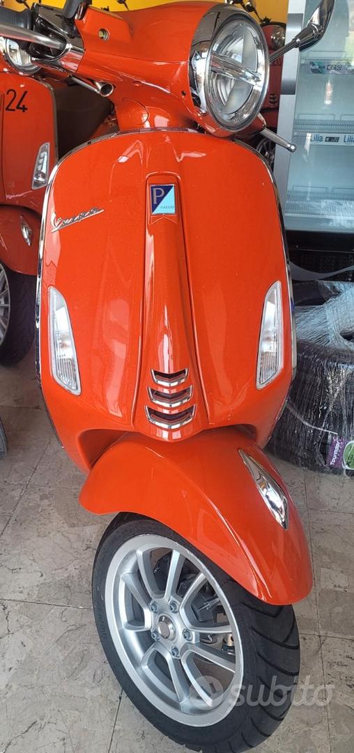 Piaggio Vespa 125 Primavera - Moto e Scooter In vendita a Verona