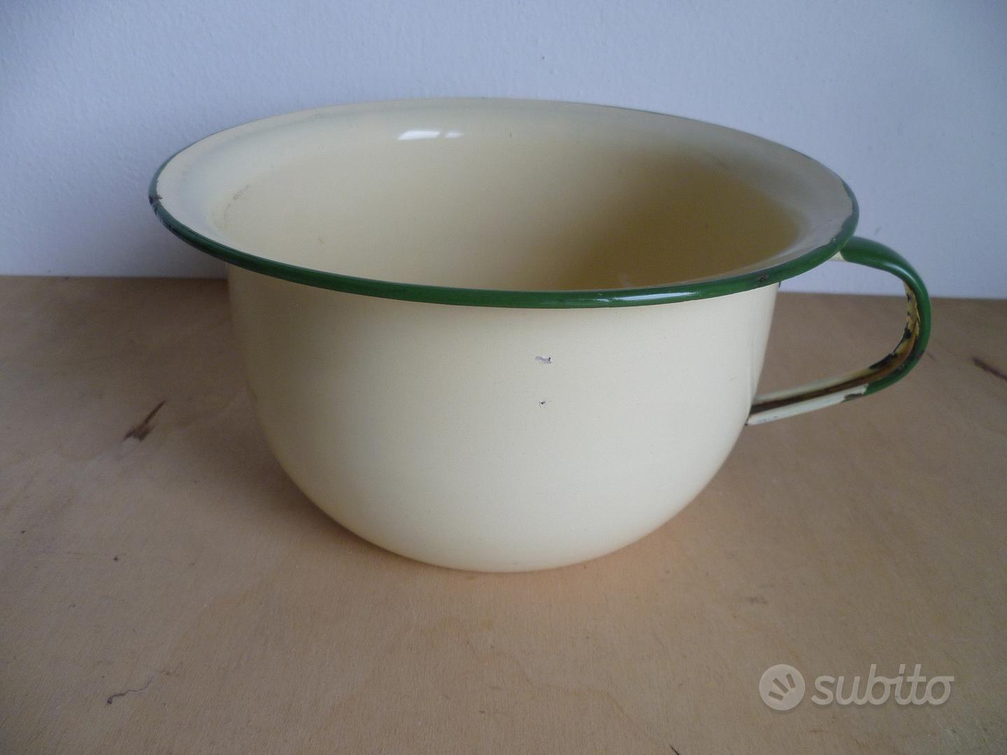Pitale vaso da notte in ferro smaltato vintage - Collezionismo In ...