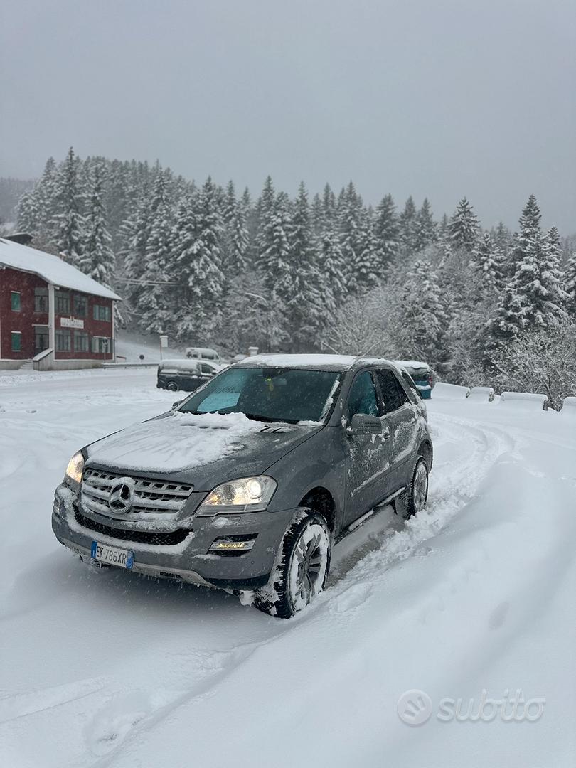 Mercedes-Benz ML 300 CDI 4MATIC con gancio traino - Auto In vendita a ...
