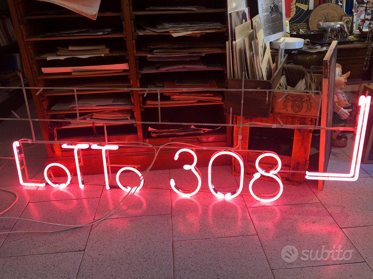 LOTTO 308 insegna luminosa neon vintage epoca - Collezionismo In ...