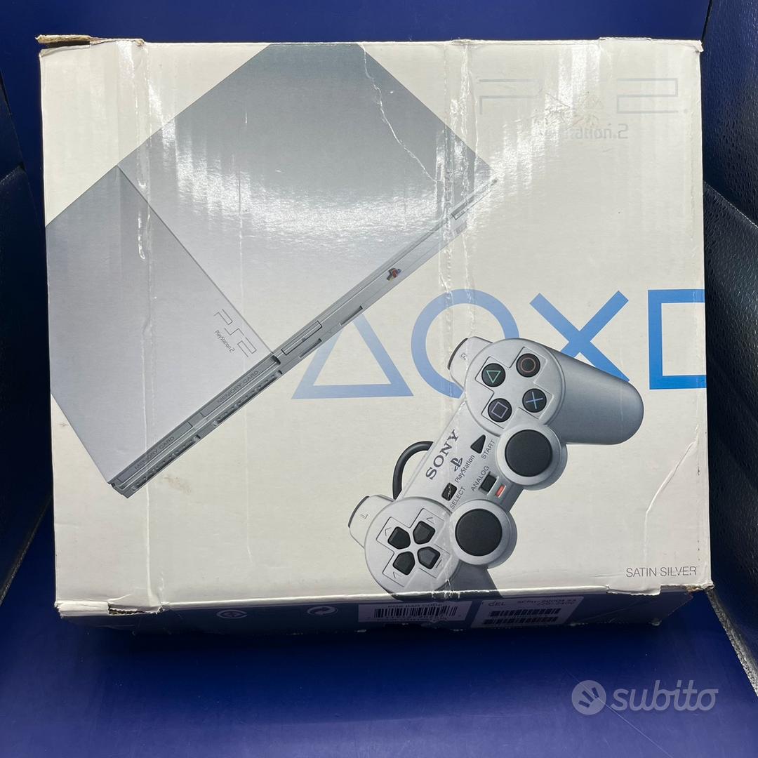 Sony Playstation 2 PS2 Slim Silver console - Audio/Video In vendita a Roma