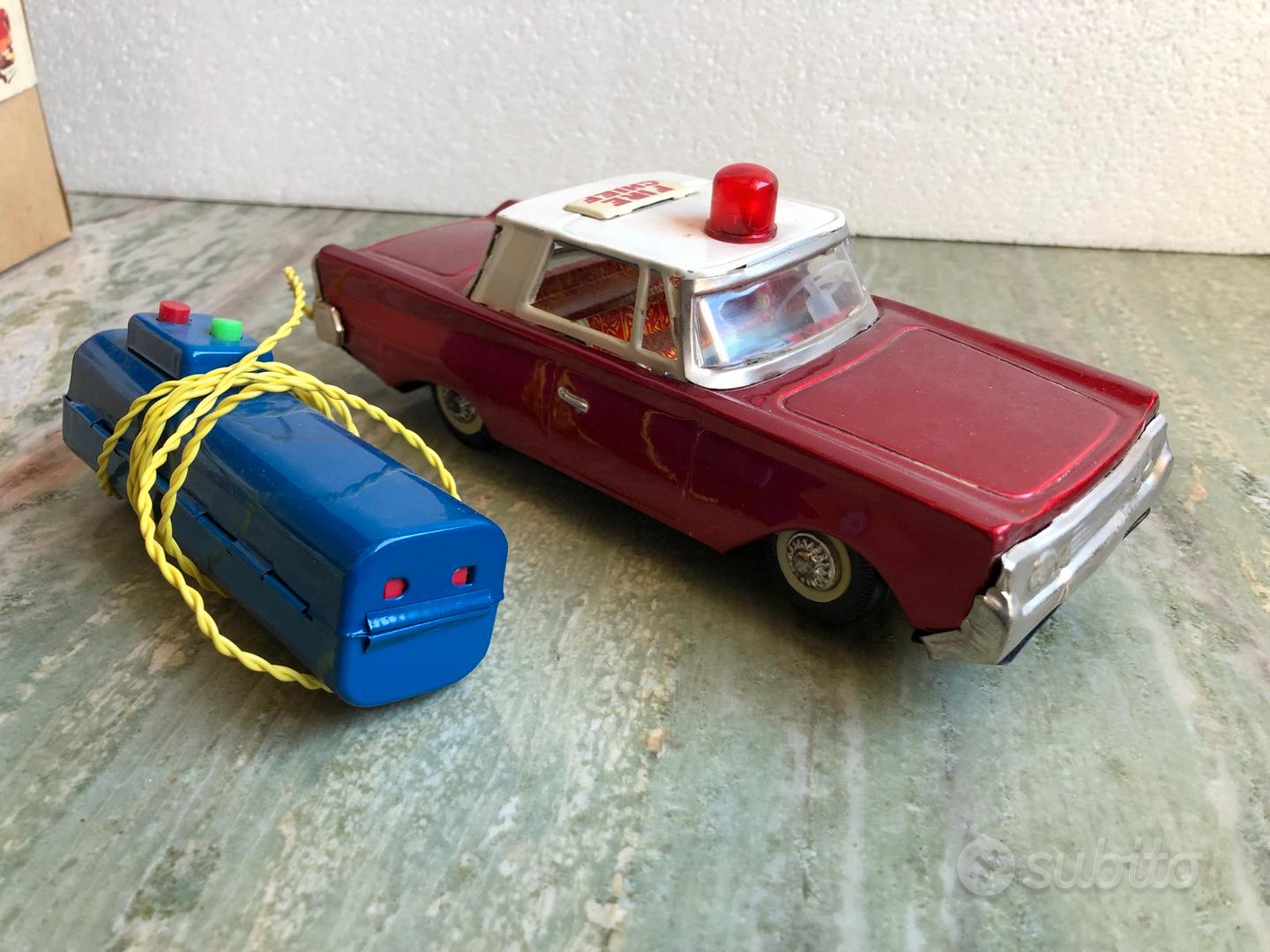 Tin toy car Fire Chief auto latta Pompieri ME702 - Collezionismo In ...