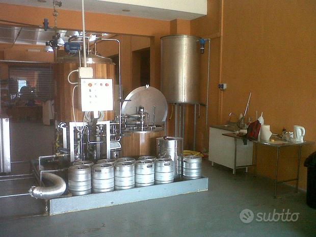 Impianto di produzione birra artigianale - Attrezzature di lavoro In ... Impianto di produzione birra artigianale - Attrezzature di lavoro In ...