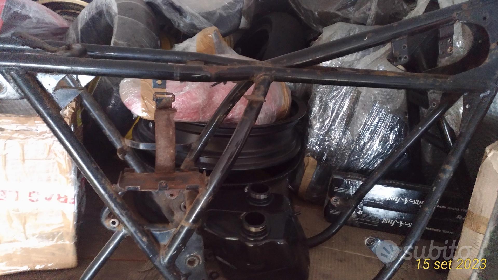 Benelli 2c Guzzi 250ts. telaio - Accessori Moto In vendita a Genova