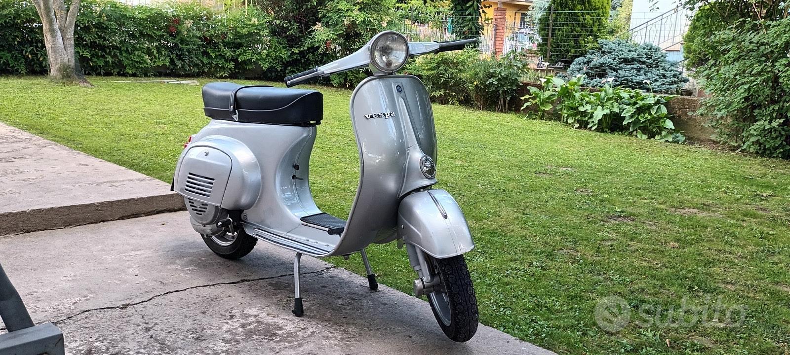 Vespa 125 Primavera anno 1977 restaurata - Moto e Scooter In vendita a Verona