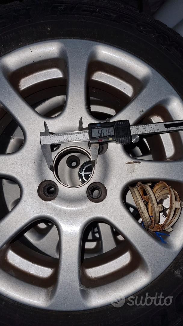 cerchi in lega 4 fori con pneumatici - 165 65 r14 - Accessori Auto In ...