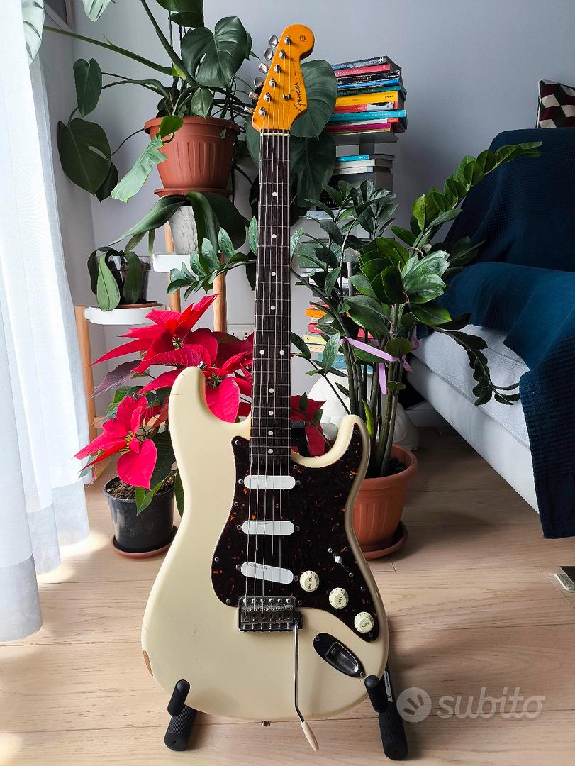 Fender Stratocaster Vintage 62 Made in Japan - Strumenti Musicali In ...