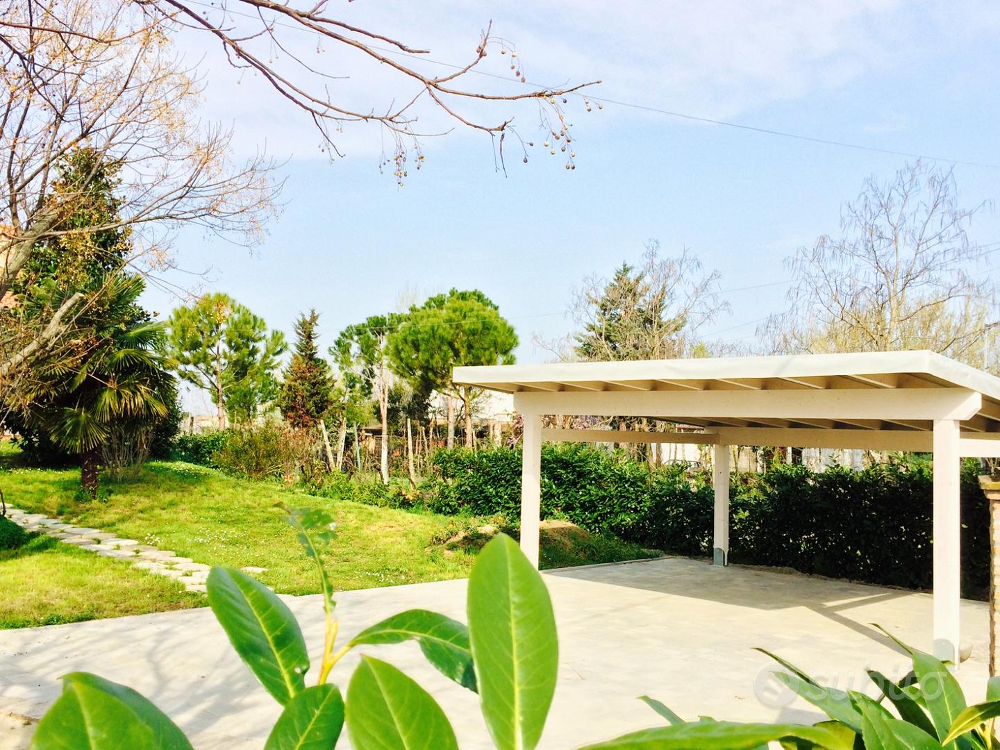 Pergolato per auto - Carport 5x5 con Telo in PVC - Giardino e Fai da te ...