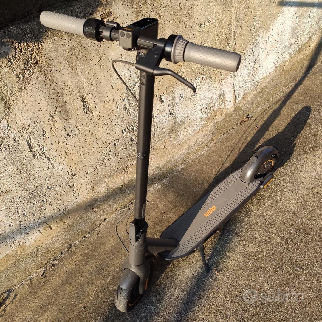 Segway Ninebot KickScooter MAX G30P/G30 - Biciclette In vendita a Milano