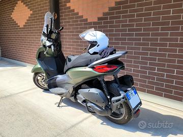 Piaggio Beverly 300 - 2024 - Moto e Scooter In vendita a Novara