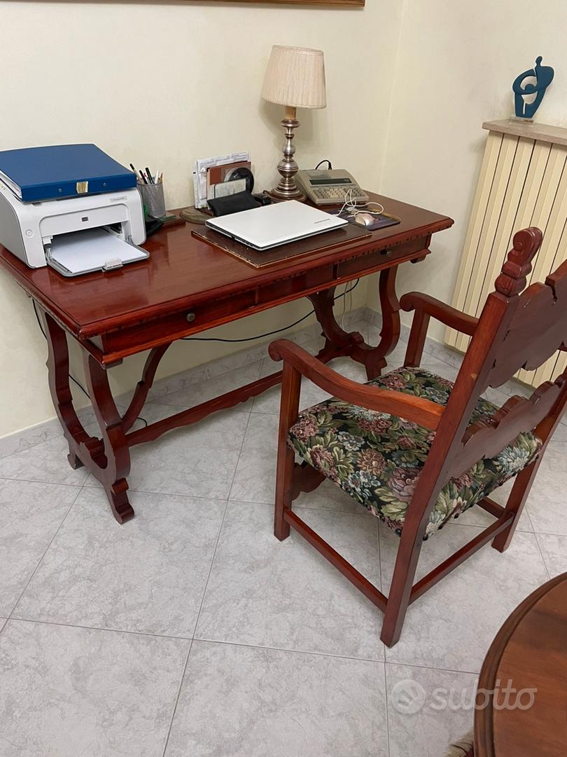 Scrivani e sedia in legno SOLO RITIRO IN ZONA - Arredamento e ...