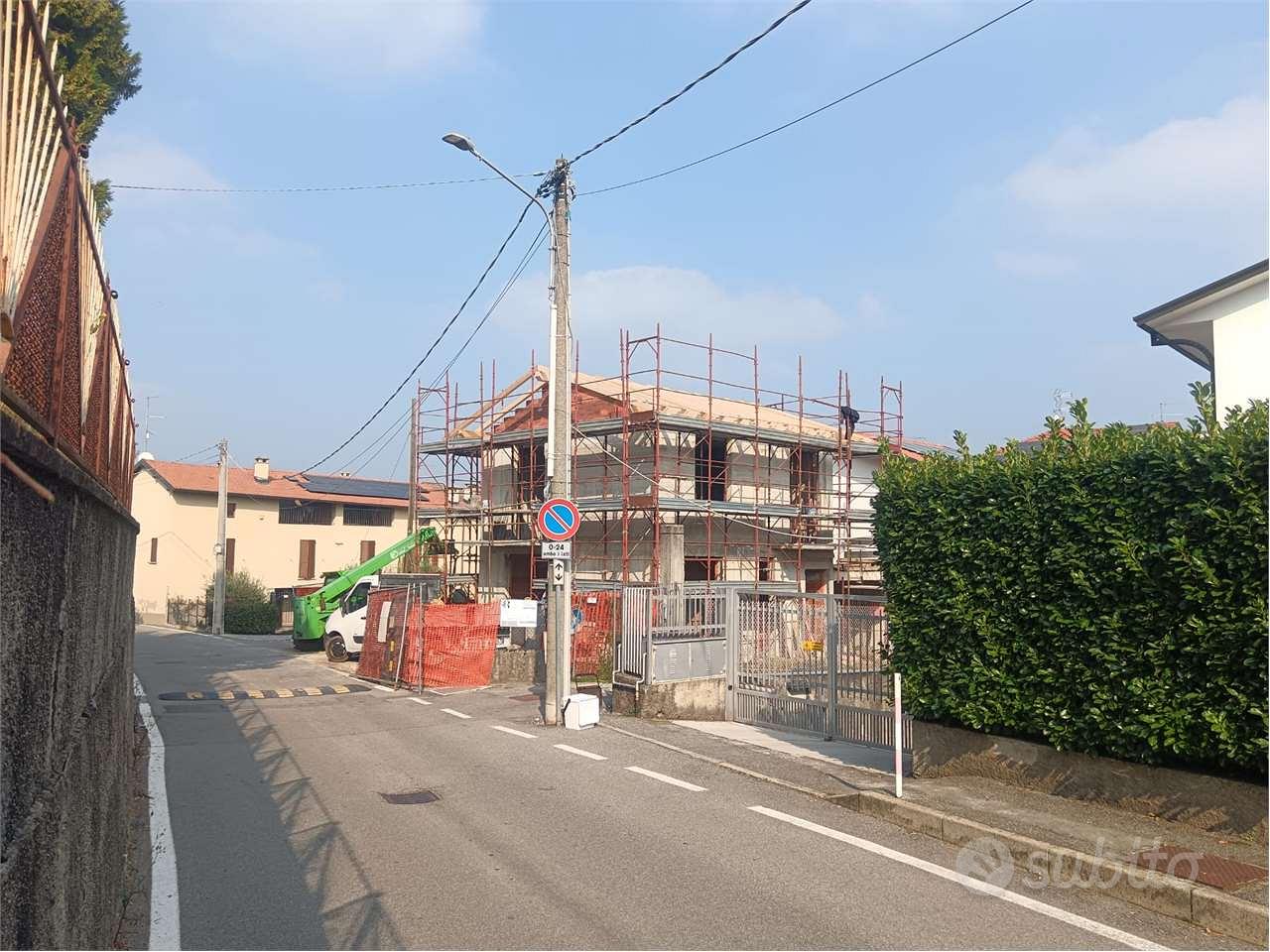 Subito - VOLUCELLO ROBERTO - ALBIOLO: VILLA di nuova costruzione in ...