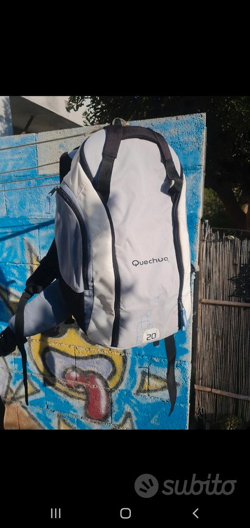 zaino quechua - Sports In vendita a Messina