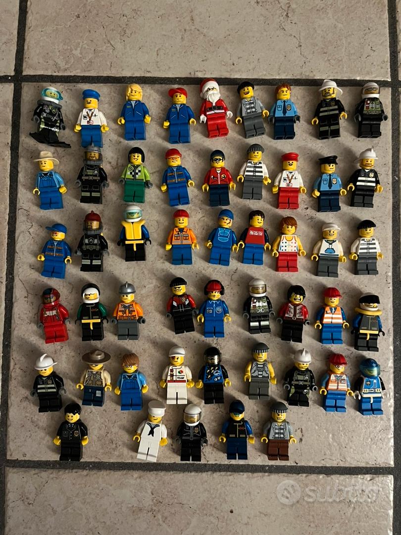 Lego 50 minifigure city - Collezionismo In vendita a Padova